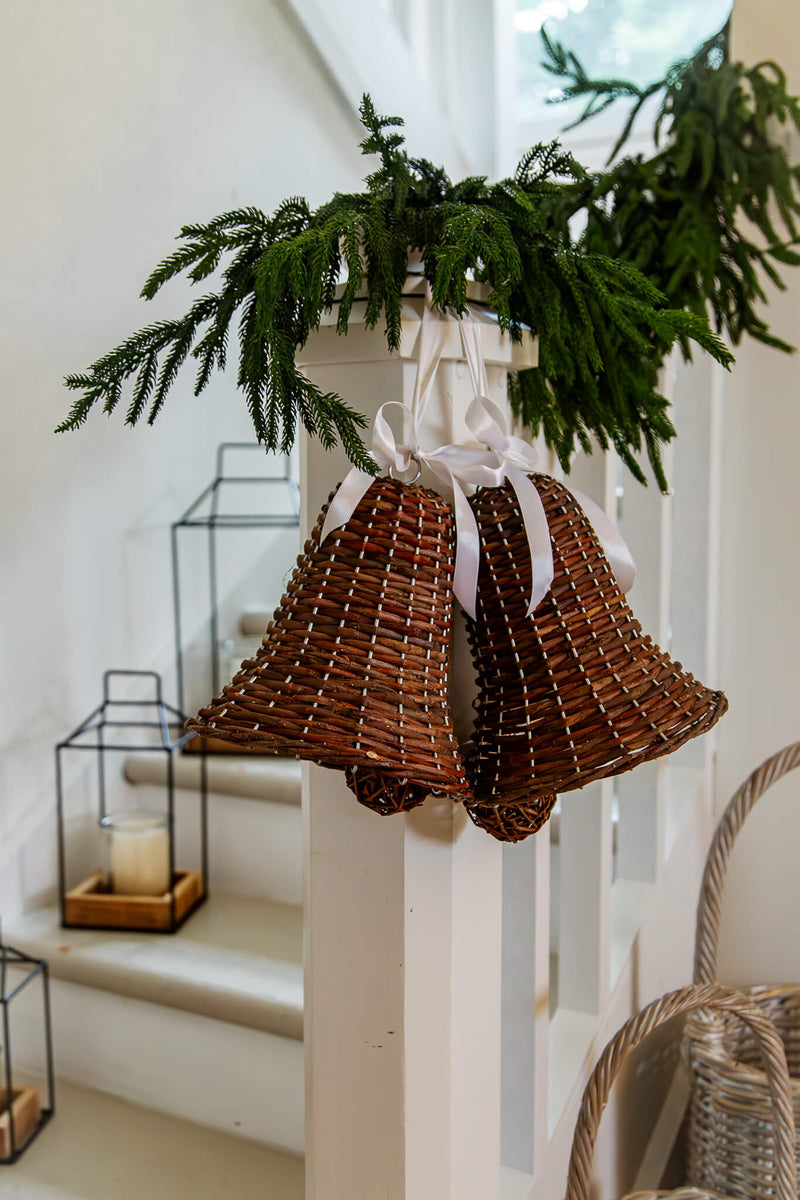 Willow bell with white ribbon – Vintage Peony